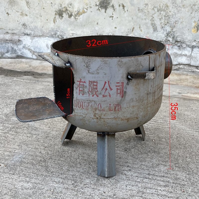 Kayu api untuk dapur, periuk besi luaran, periuk tanah rebus ...