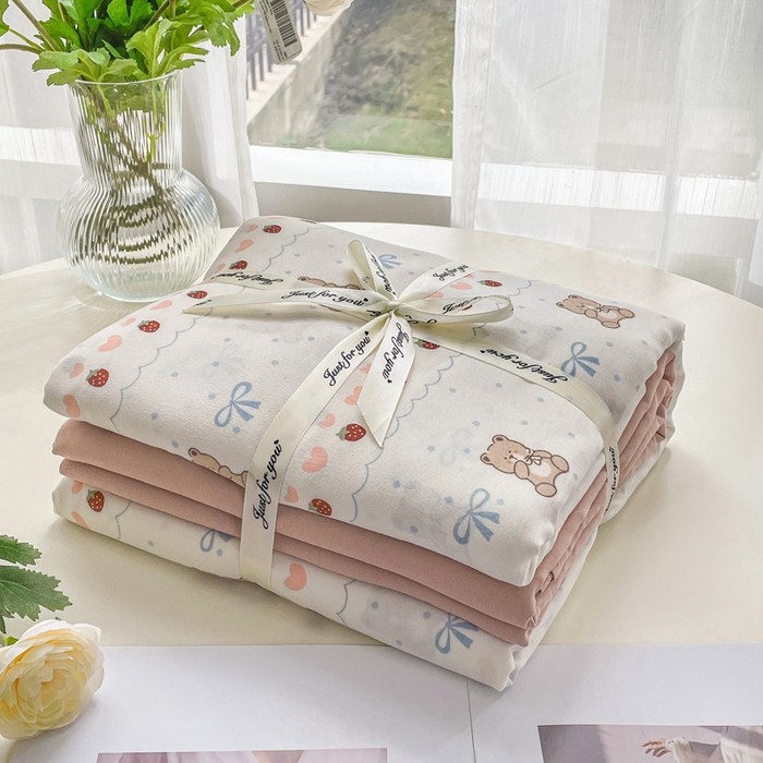 Soft Class A Knitted Double-Layer Yarn Bedsheet with Quilt Cover Set ...