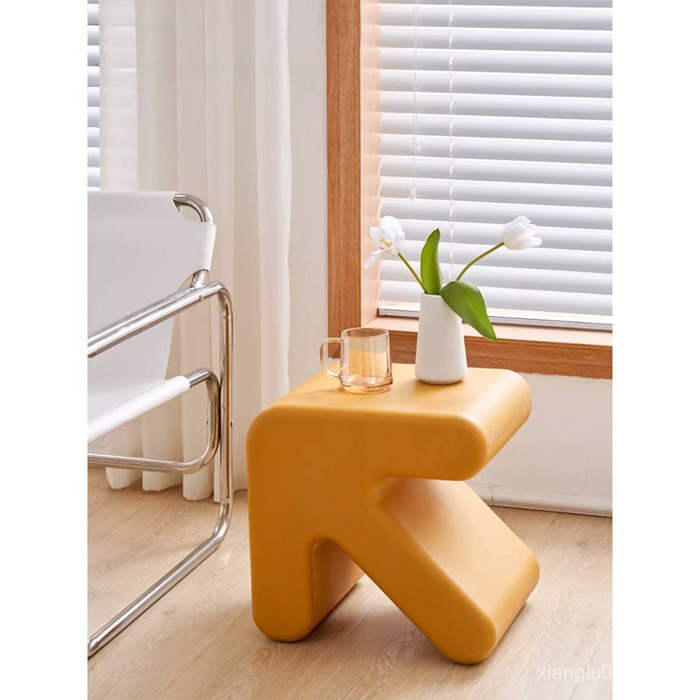 Simple Creative Arrow Small Stool Children Chair Influencer Household ...