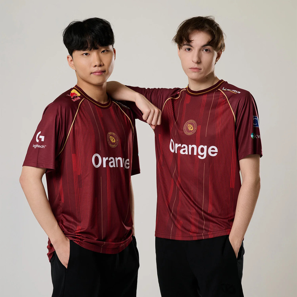 Karmine Corp PRE-ORDER - LEAGUE OF ITS OWN JERSEY. "karminecorp ...