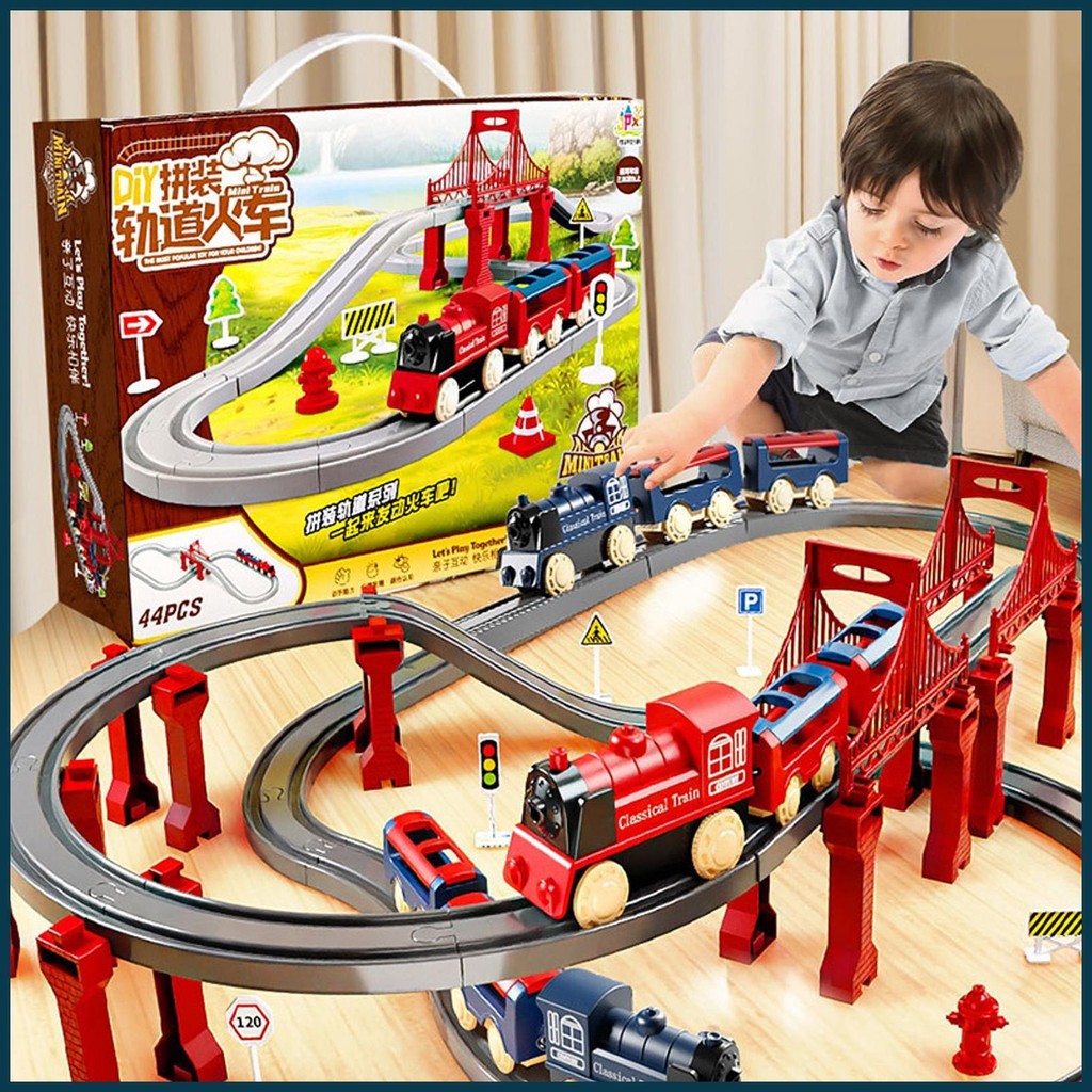 Train Toy Model Train Set Railway Kits with Locomotive Train Carriages ...