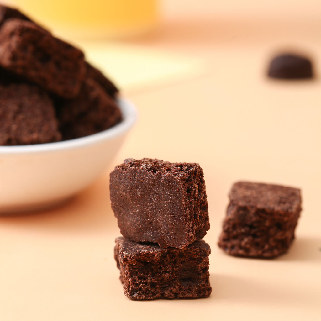 Crispy Delicious BENEI Thailand Imported Brownie Cube Crispy Biscuits ...