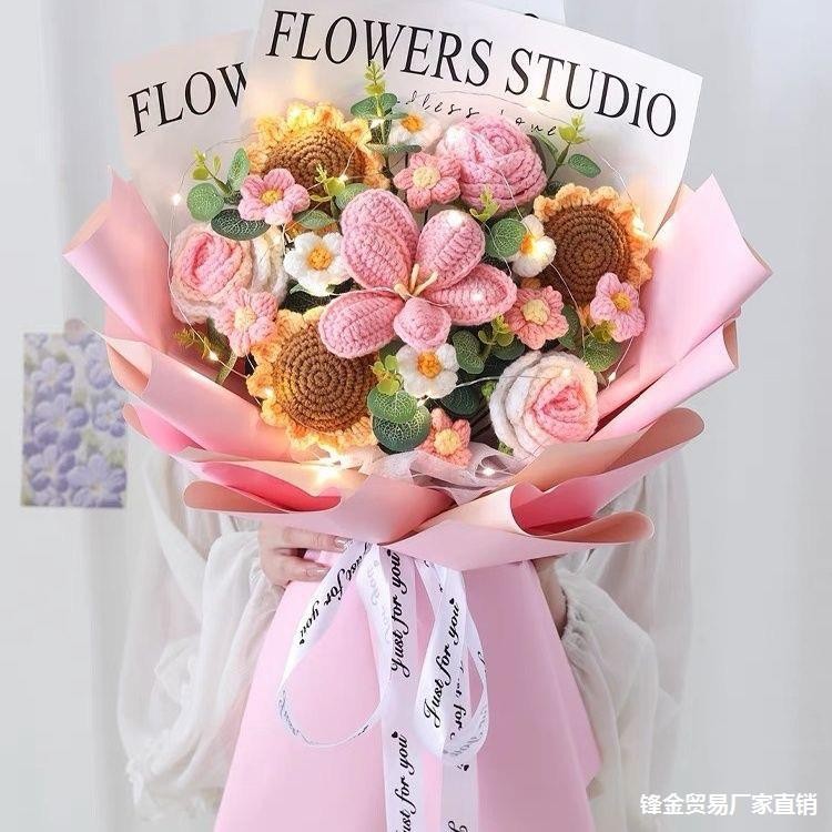 crochet flower crochet bouquet bunga crochet Hadiah hari jadi praktikal ...