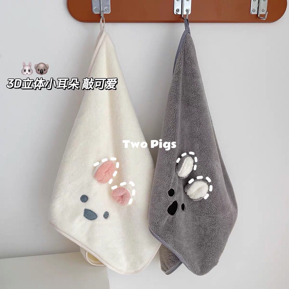 Tuala cuci muka lembut koala yang comel menyerap air dan mengeringkan ...