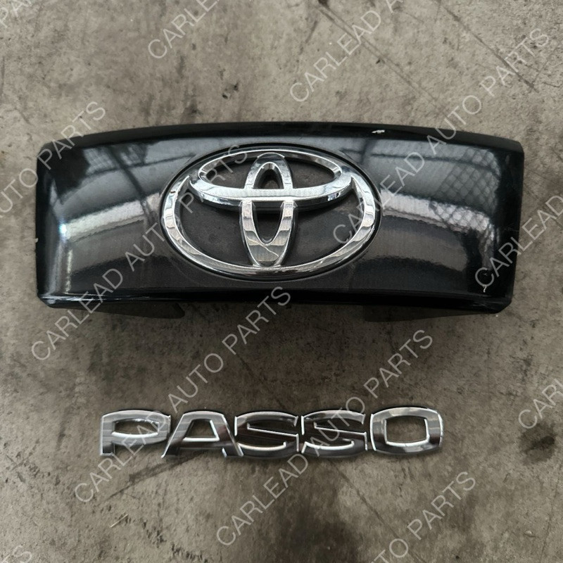 TOYOTA PASSO REAR BOOT / TAIL GATE GARNISH COVER WITH LOGO & EMBLEM ...