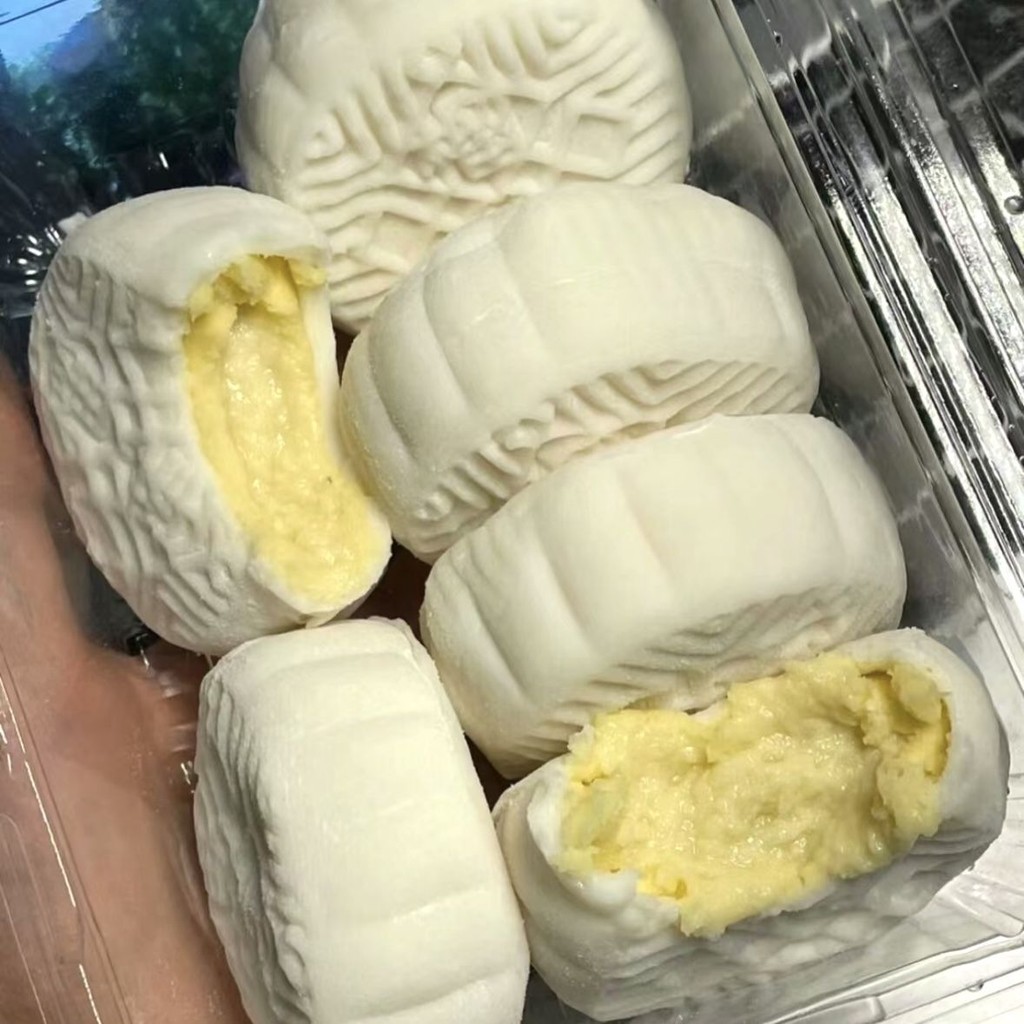 Full of Sandwich Cats Mountain King Durian Meat Snowskin Mooncakes Popping Independent Packaging ...