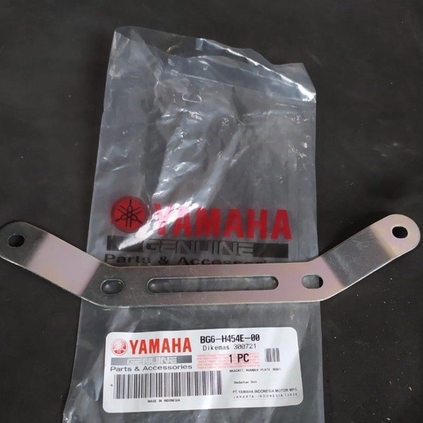 Yamaha XMax 250 BG6-H454E-00 Number Plate Mounting Bracket | Shopee ...