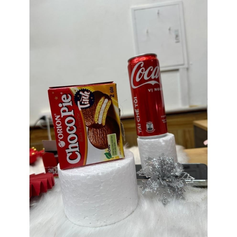Foam padding to make cake towers and decorative water towers ...