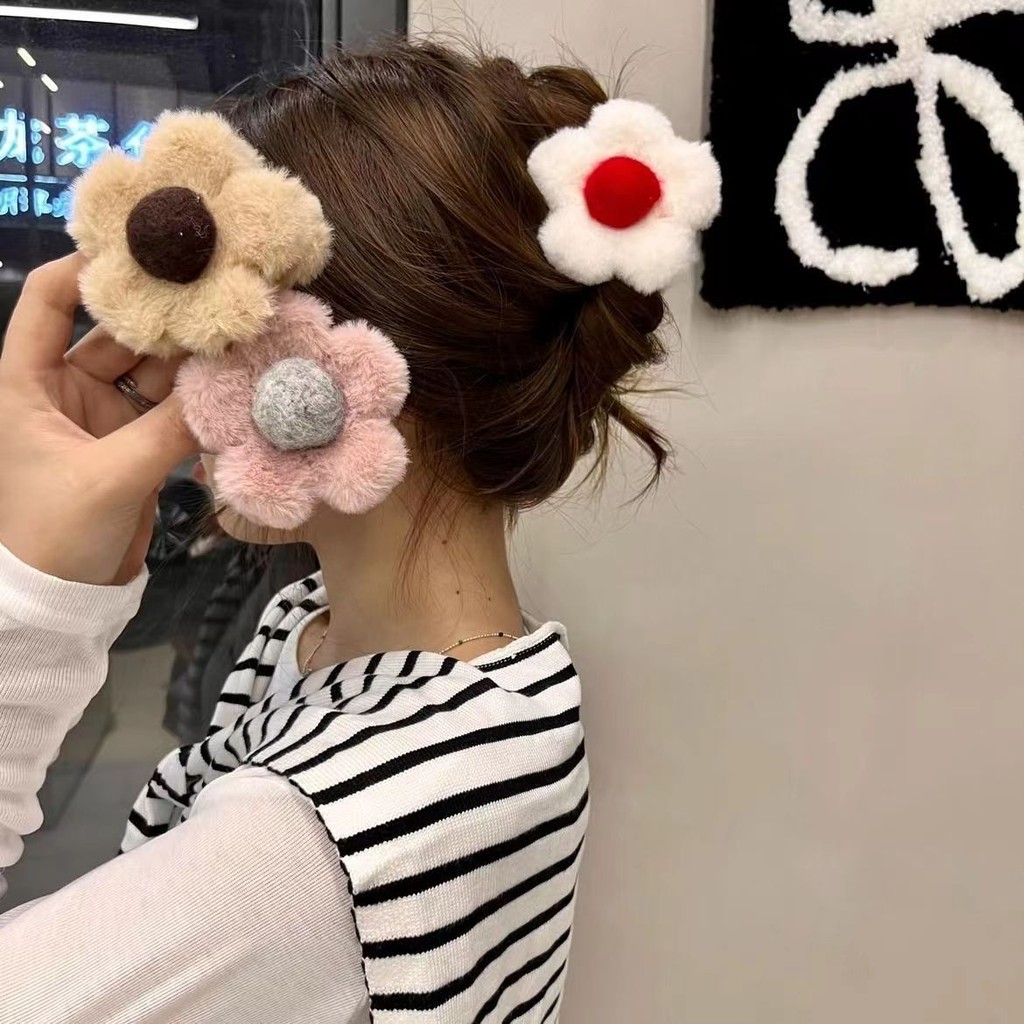 2025 Cute Flower Plush Clamp Female High-End Headdress | Shopee Malaysia