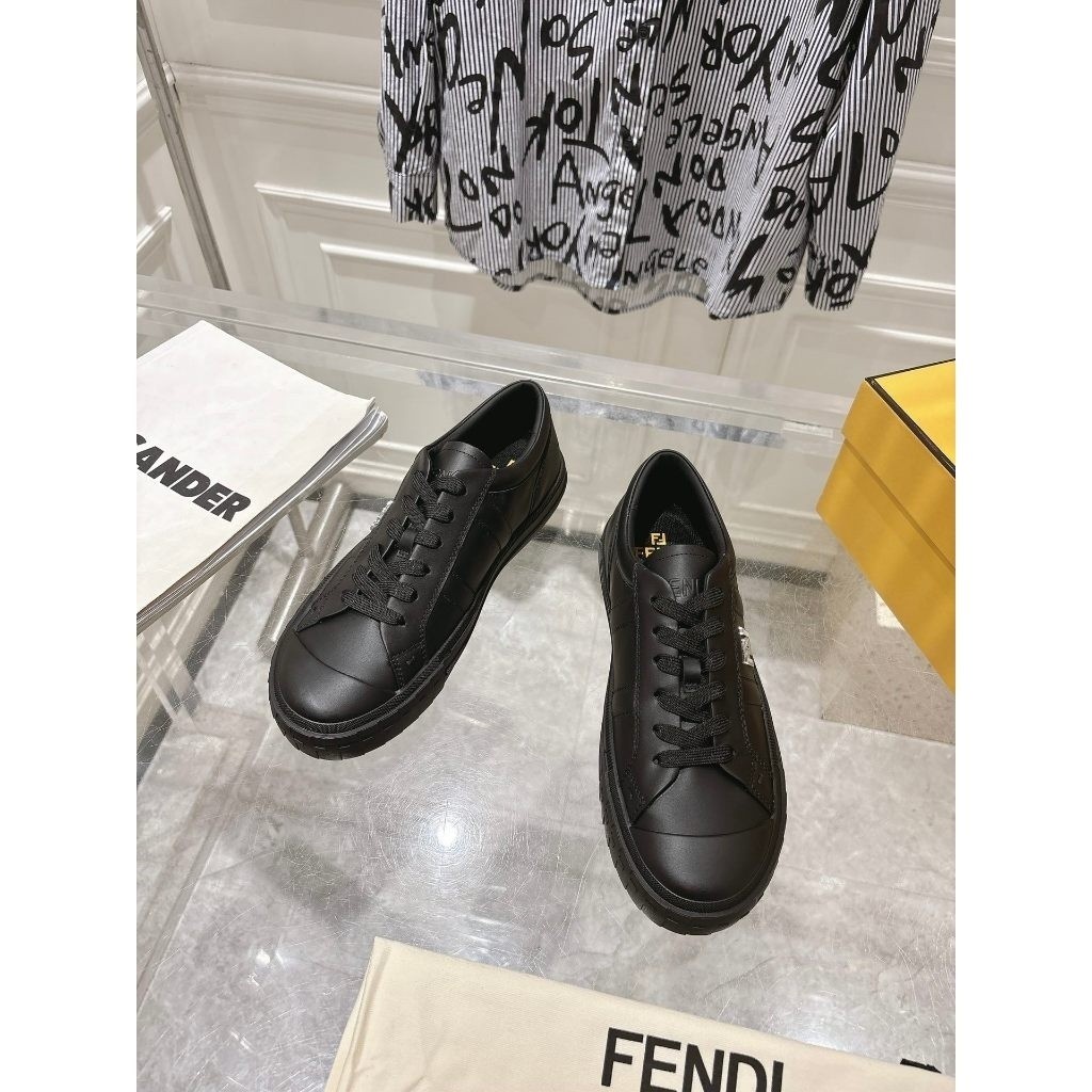 Fendi men pure Color Simple low-rise sneakers | Shopee Malaysia