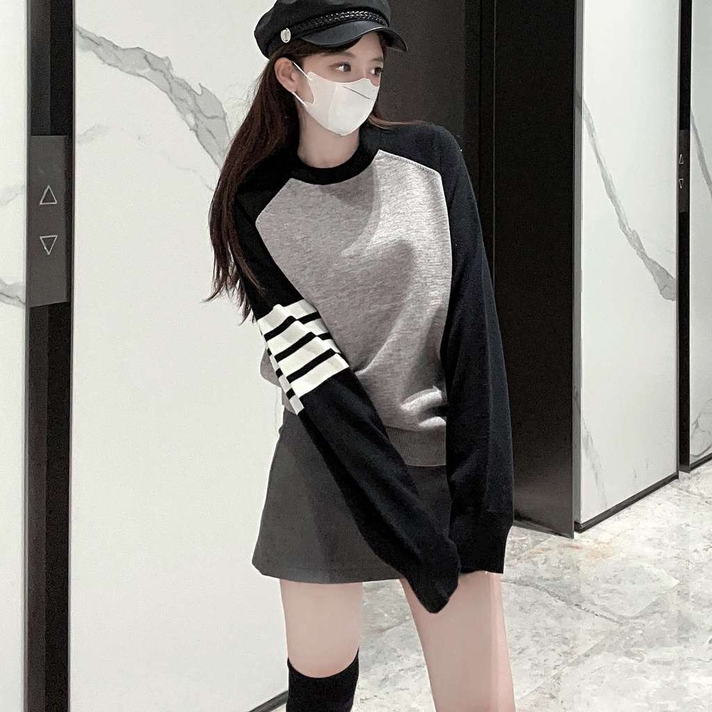 Thom Browne Wool Knit Sweater - Autumn/Winter - Contrast Color Inner ...