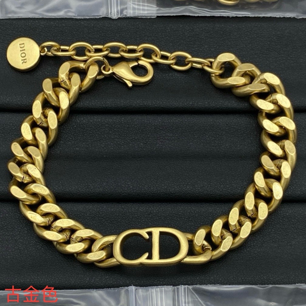 New Style Dior Titanium Steel Bracelet Female Light Luxury Temperament ...