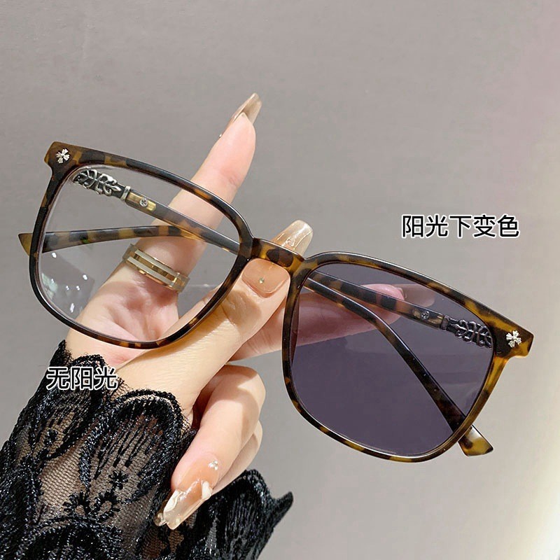 Anti-Blue Light Color-changing Glasses Female Student Style Large Frame ...