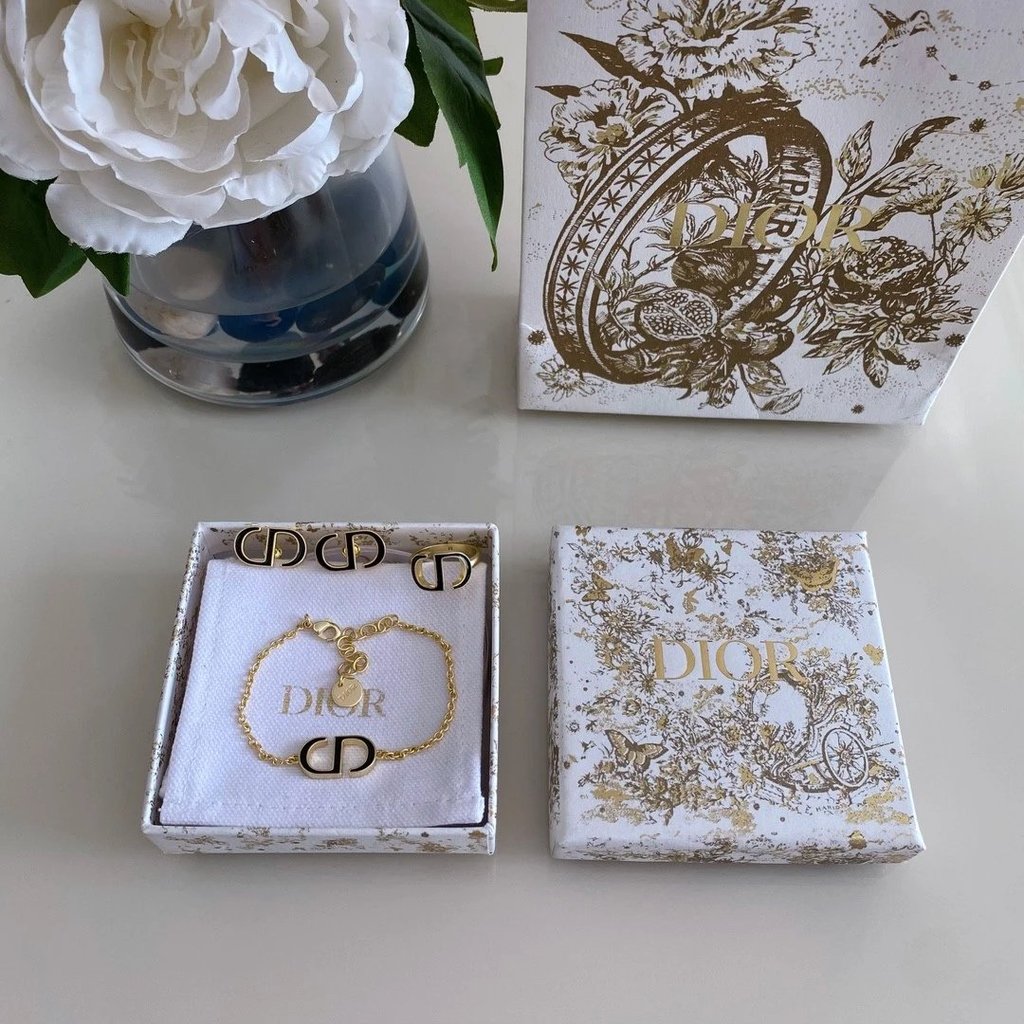 Original Label AAA+1: 1 DI0R Earrings Bracelet Ring Ring in Three Sizes ...