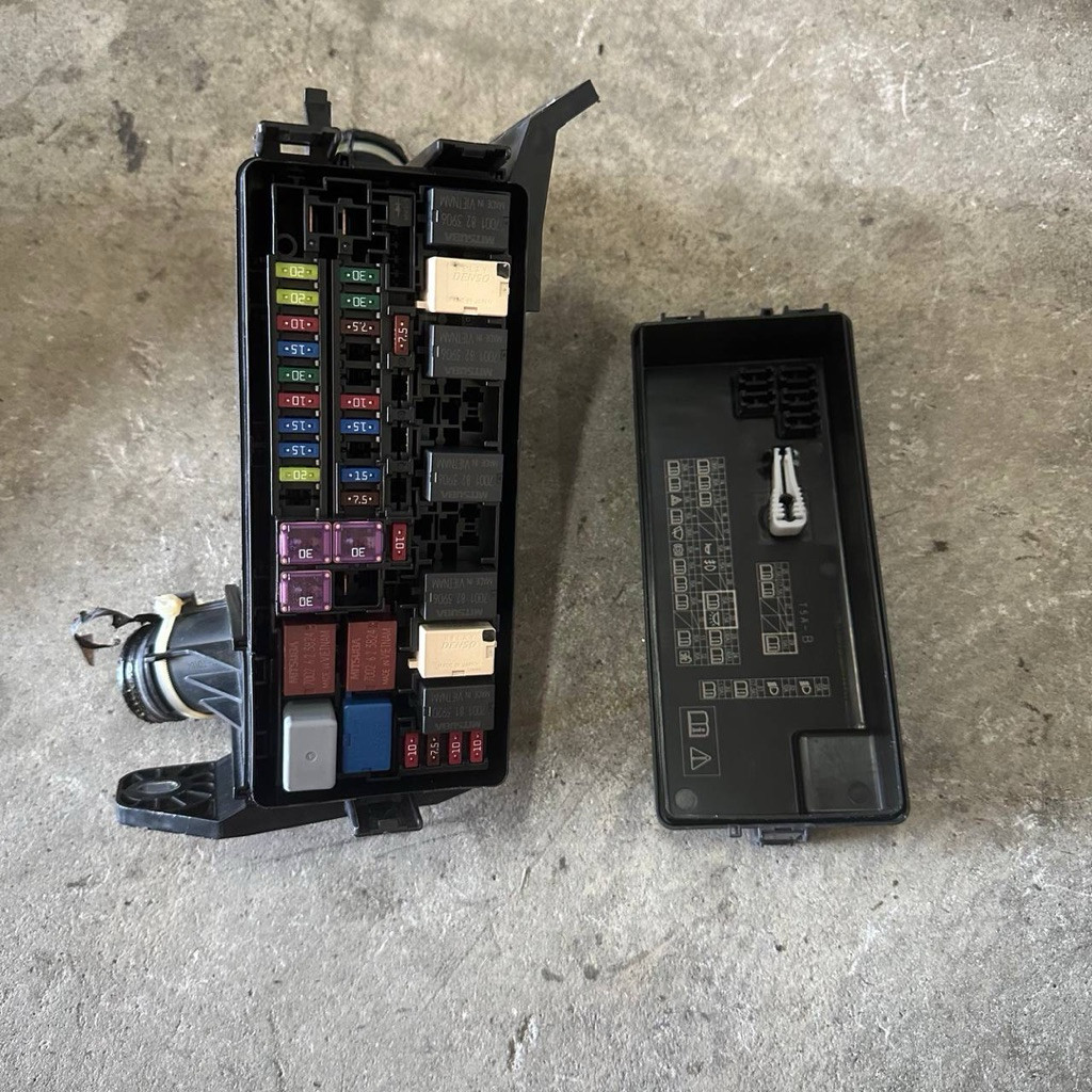 HONDA JAZZ FIT GK5 OUTSIDE FUSE BOX ORIGINAL USED FROM JAPAN | Shopee ...