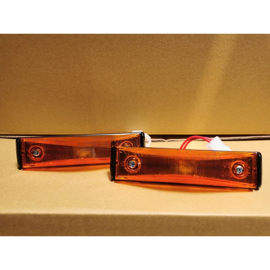 TOYOTA COROLLA KE70/KE72/KE75 DX/GL/RG FENDER SIGNAL LIGHT LAMP / SIDE ...