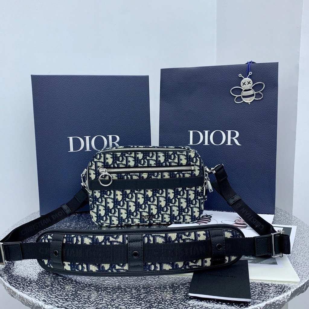 Dior First Batch la . homme Presbyopic Camera Bag Logo-based Classic ...
