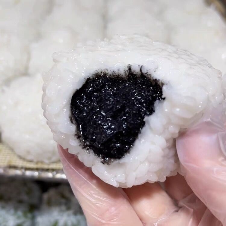 Handmade Qingtuan Black Sesame Stuffing Fur Ball Glutinous Rice Ball ...
