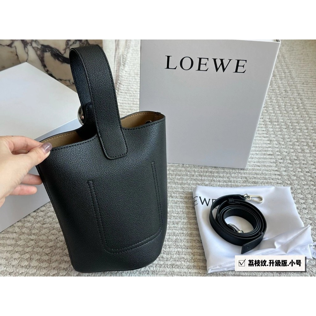 Loewe Loewe New Style Loewe Small pebble Portable Underarm Crossbody ...