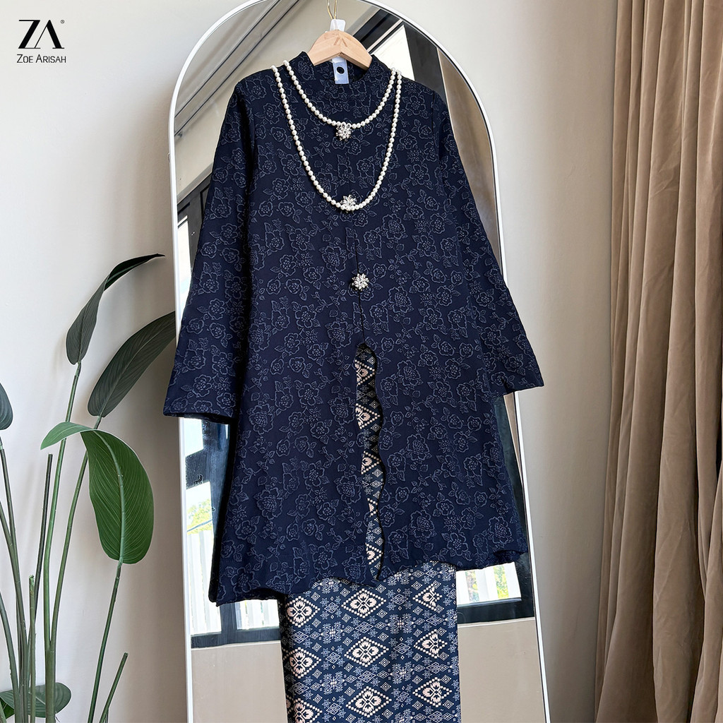ZOE ARISAH Iresya Kurung Kebarung Moden Premium Textured Kebaya Labuh ...