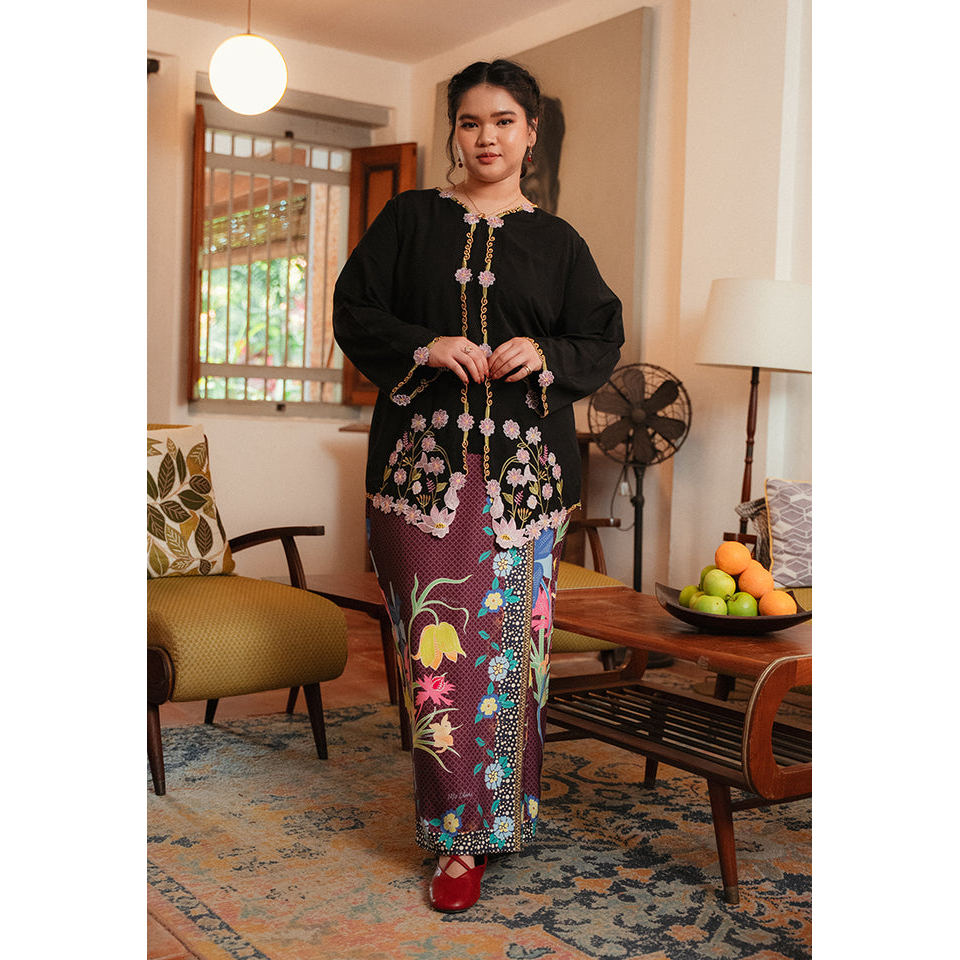 Indah Batik Kebaya Nyonya Set | Shopee Malaysia
