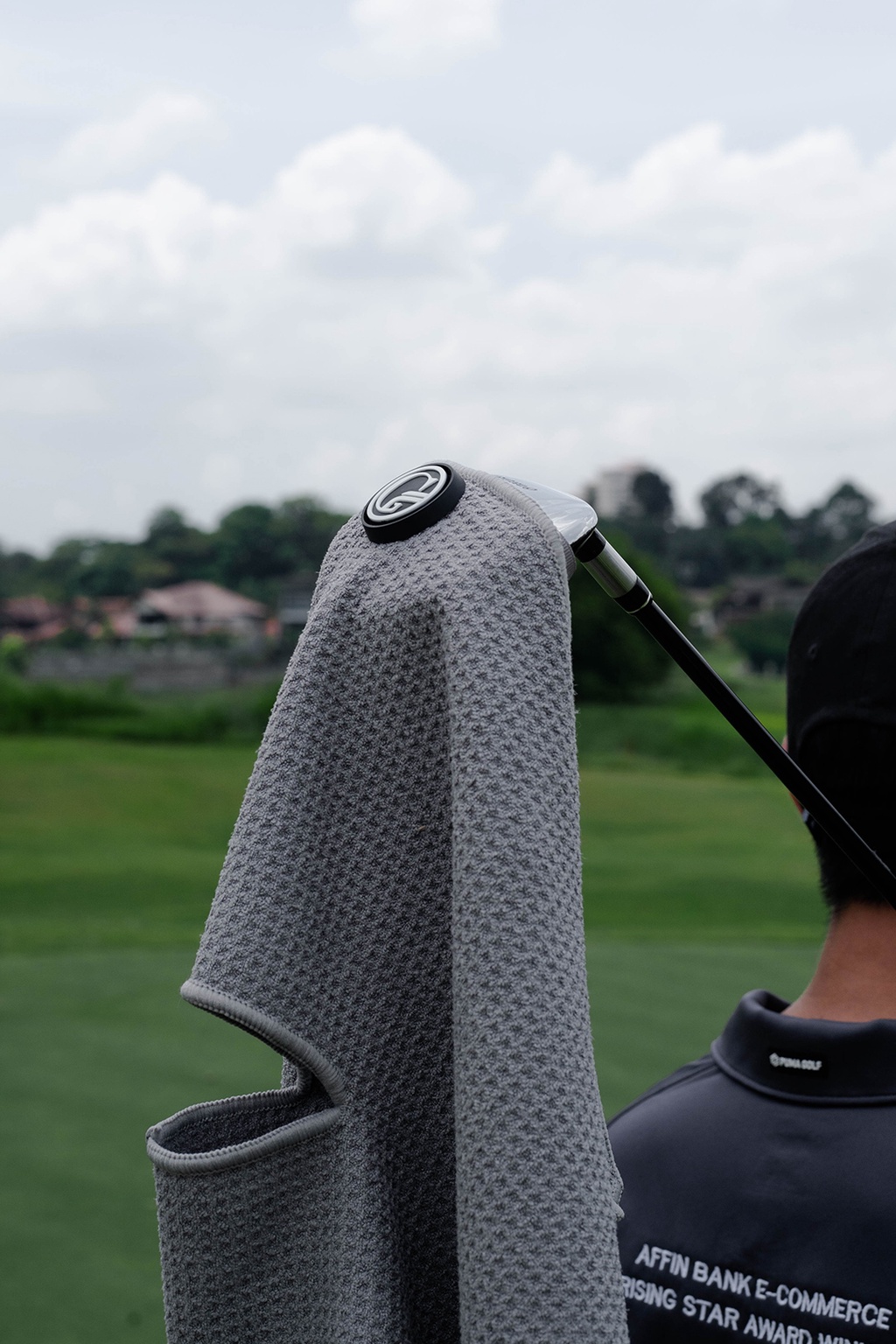 Gutty Magnetic Golf Cleaning Towel with Carabiner | Shopee Malaysia