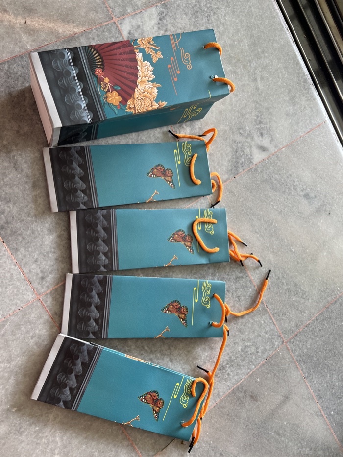 Chinoiserie Thermos Paper Bag Gift Bag For Thermal Bottle Paper Gift ...