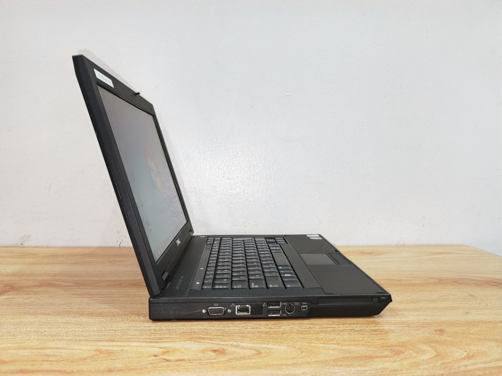 Laptop DELL Latitude E5400/E6400 - LCD 14.1" - Intel® Core2™Duo / 4GB RAM & HDD 500GB) used ...