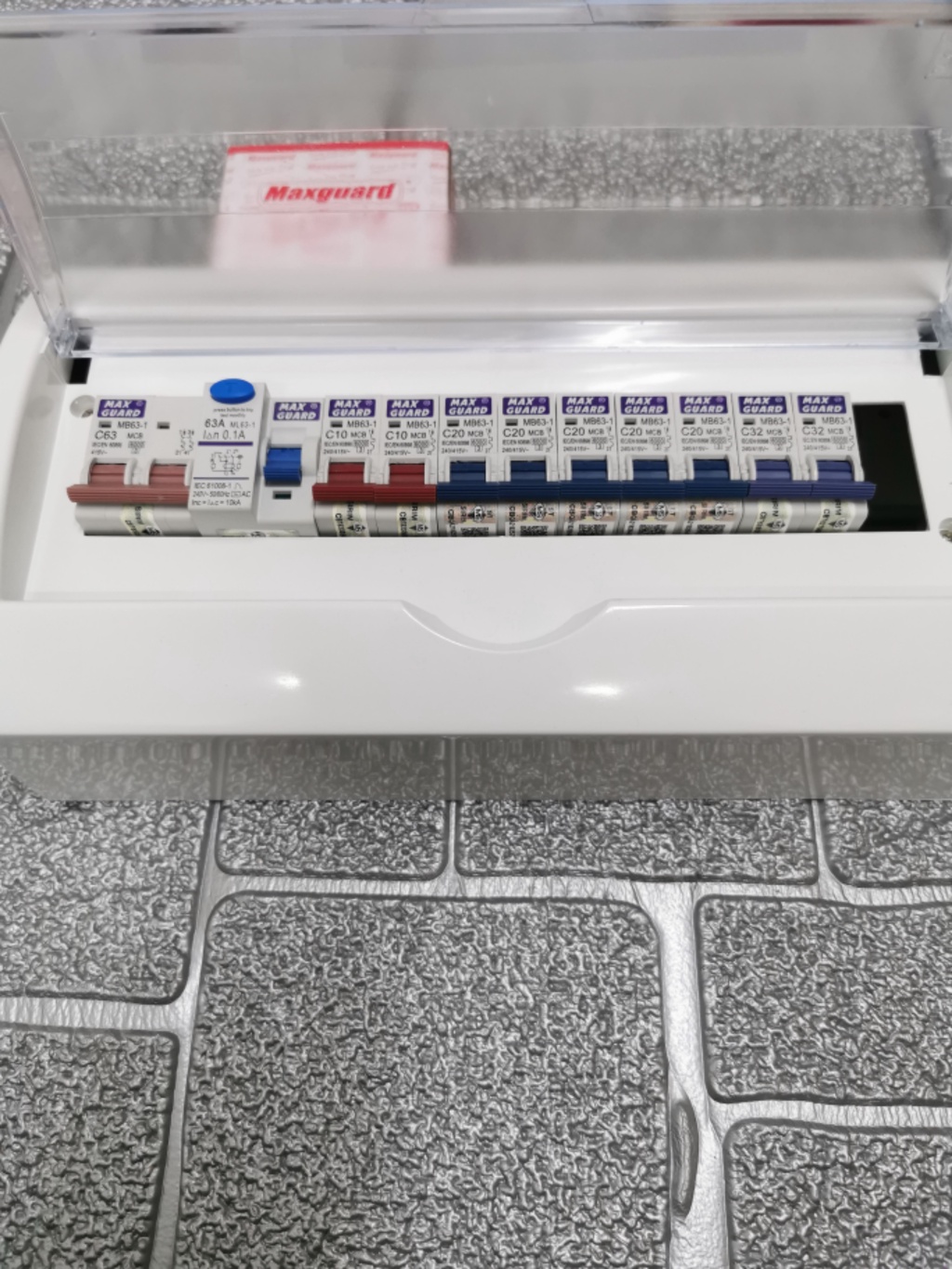 DB Box 14.5 way (Full Set) Maxguard or WYNEX Full Set DB Box with MCB ...