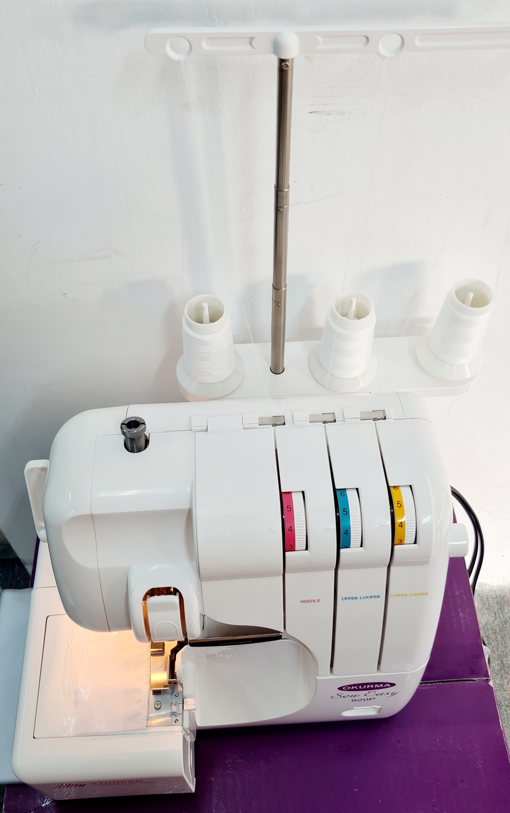MESIN JAHIT TEPI 3 BENANG 1 JARUM OKURMA : MODEL : 920P/ OVERLOCK ...