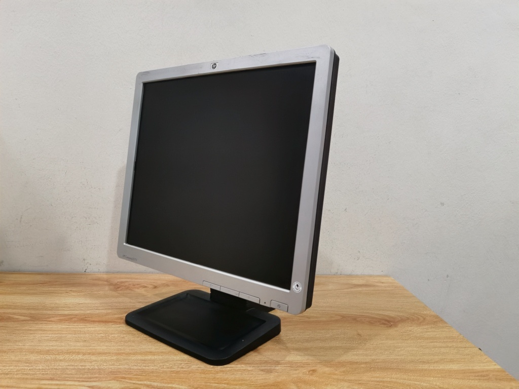 Monitor HP Compaq L1710 - L1711 - LCD - 17" Resolution 1280 x 1024 used ...