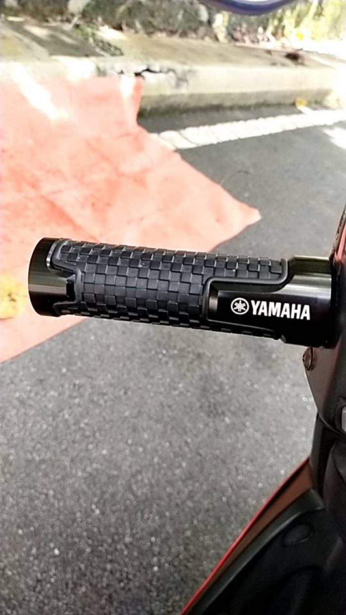 1 pair 7/8 "22mm Yamaha handle grip Yamaha y15zr, nvx, Nmax, xMax R15, R25, R6, R1, legend lc135 ...