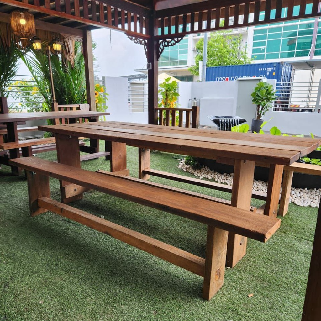 IPRO Reclaimed Solid Wood Yellow Balau Outdoor Set Garden Table and ...