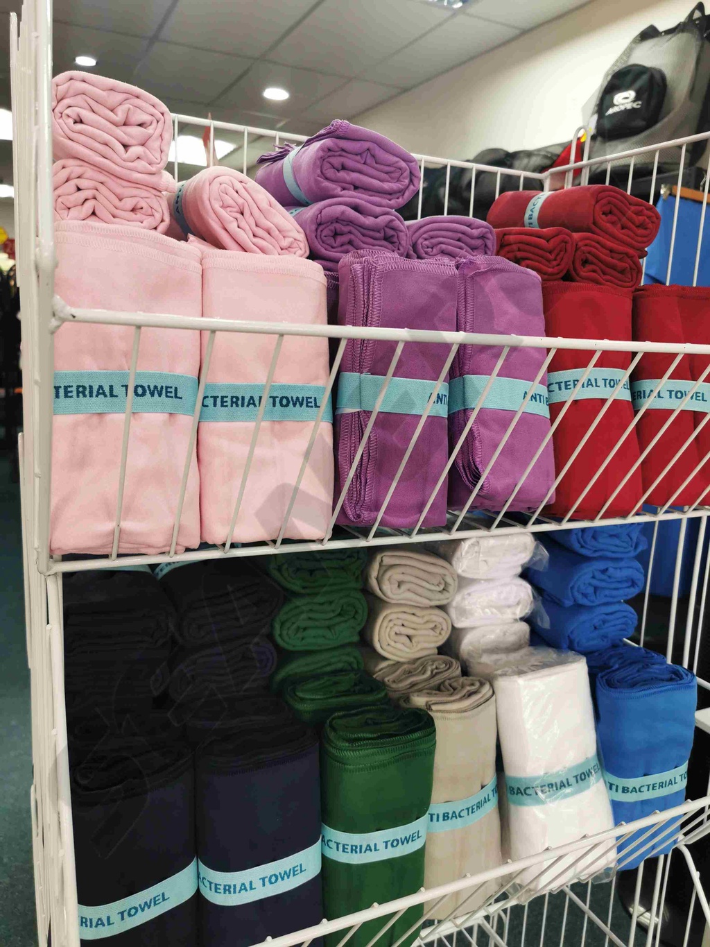 ULTIFRESH Anti Bacterial Quick Dry Bath Towel Foldable Super Compact ...