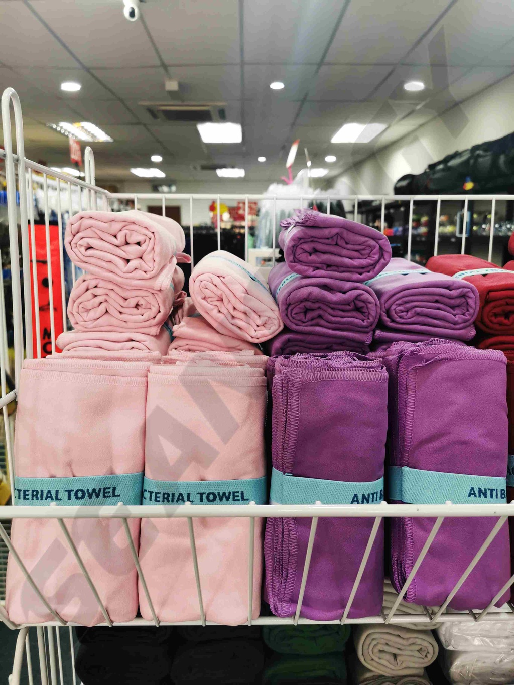 ULTIFRESH Anti Bacterial Quick Dry Bath Towel Foldable Super Compact ...