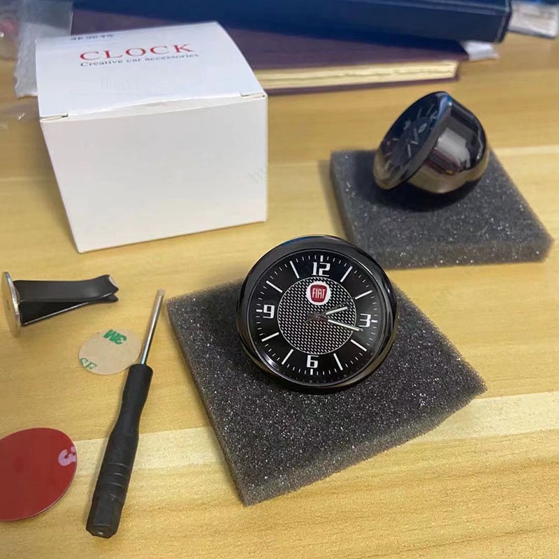 Mini Car Interior Electronic Quartz Watch Car Mini Clock For Toyota Gr ...