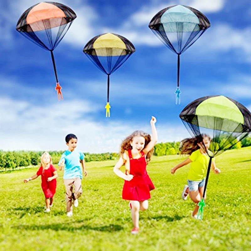[ Featured ] Simulated Flying Parachute Toy Hand Throwing Parachuting ...