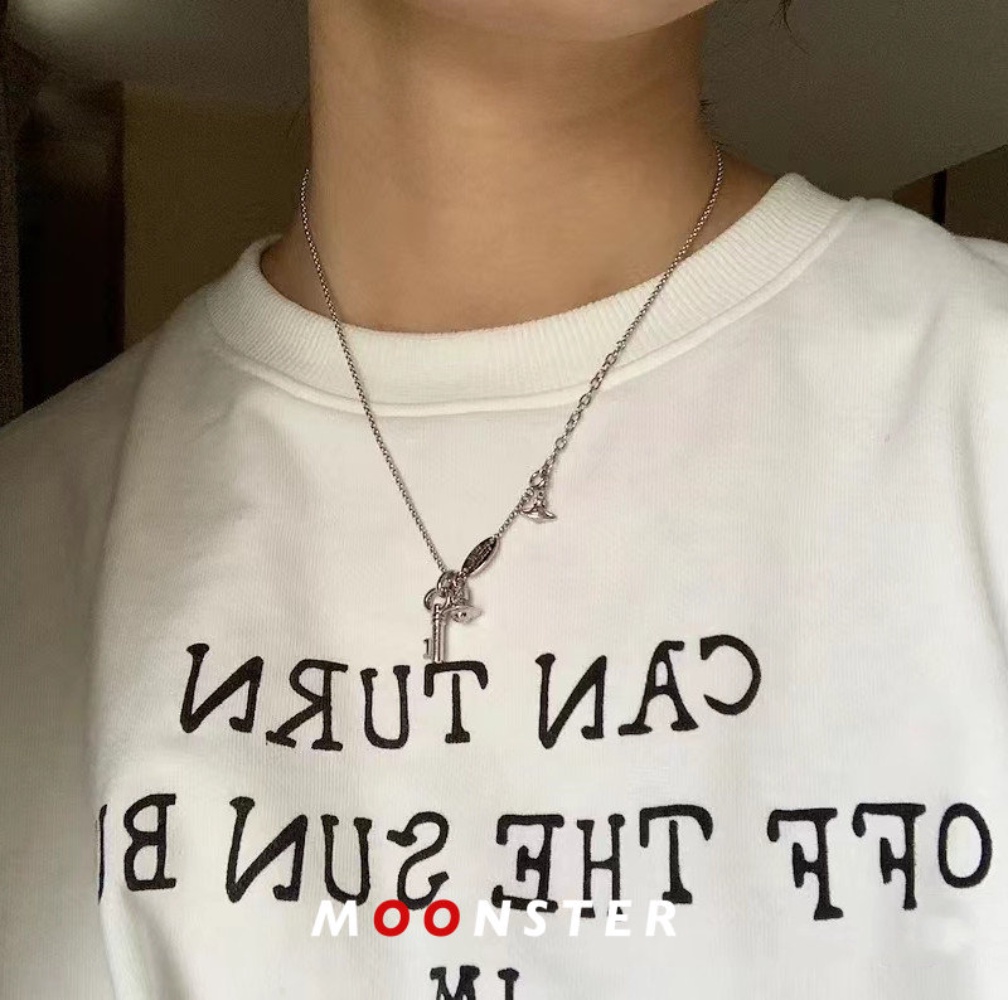 Western Empress Dowager Vivian Saturn Key Necklace Couple's Same ...