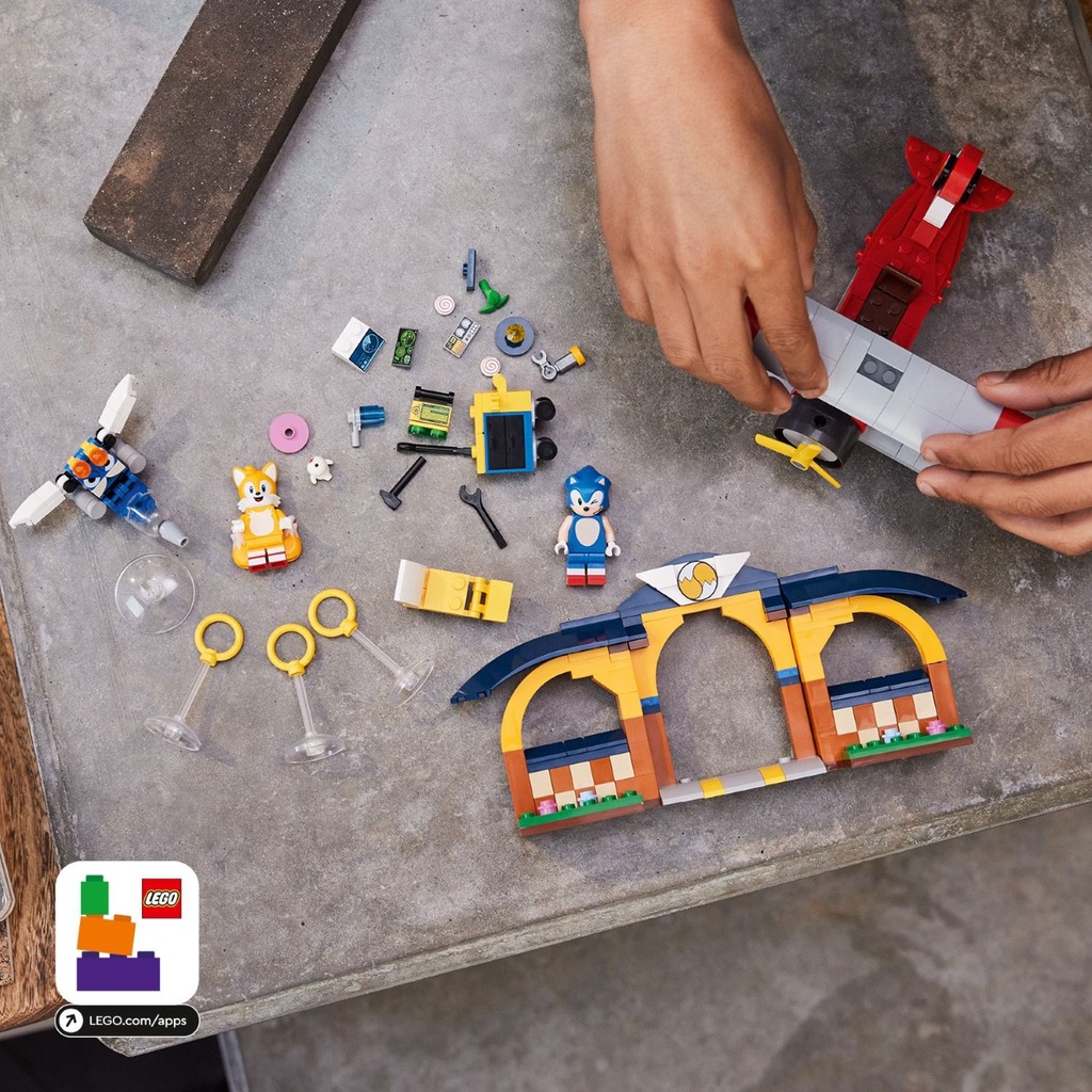 LEGO 76991 Sonic the Hedgehog Tails Workshop and Tornado Plane Building ...
