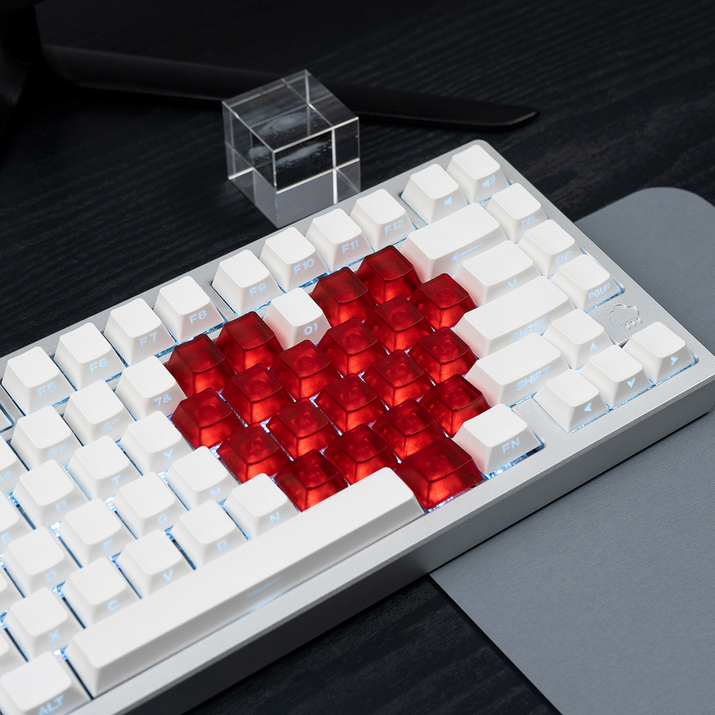 21 pcs Transparent Heart-Shaped Keycaps Foggy Black Red RGB Love ...
