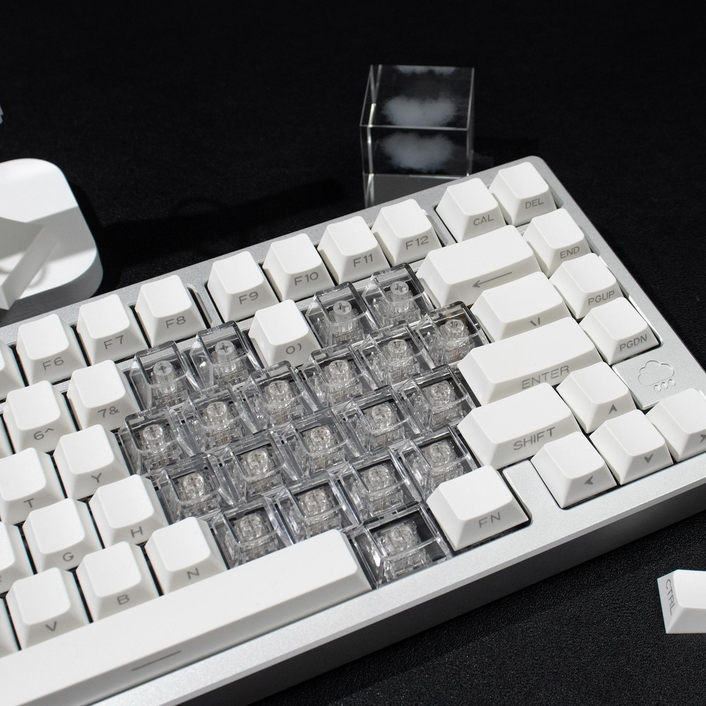 21 pcs Transparent Heart-Shaped Keycaps Foggy Black Red RGB Love ...