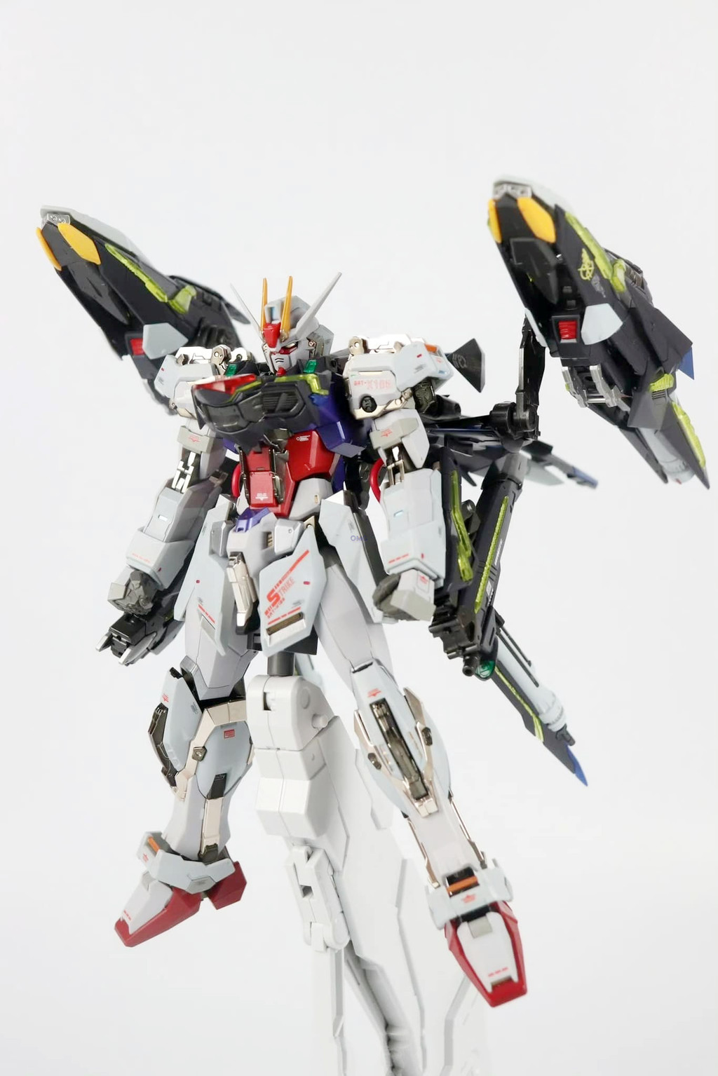 MG Strike + Lightning Backpack MB Ver 8830 Plastic Model Kit Lightning ...