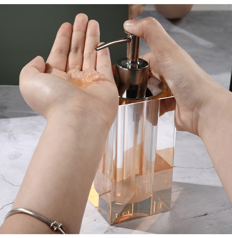 Luxury Crystal Dispensing Bottle High-end Hand Sanitizer Dispensing ...