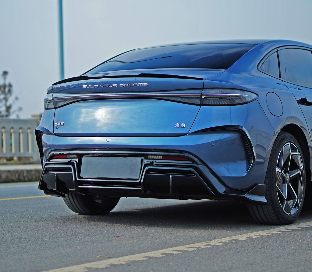 For byd seal bumper bodykit Front Lip Skirt Bumpe Diffuser Glossy Black ...