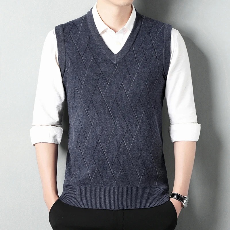 Men's Knit Vest for Autumn Winter Classic V-neck Sleeveless Sweater ...