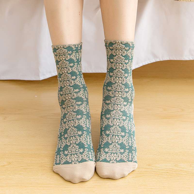 Ladies Palace Style Retro Three-dimensional Embossed Socks Sweet Cute Mori Casual Wear Mid-tube ...