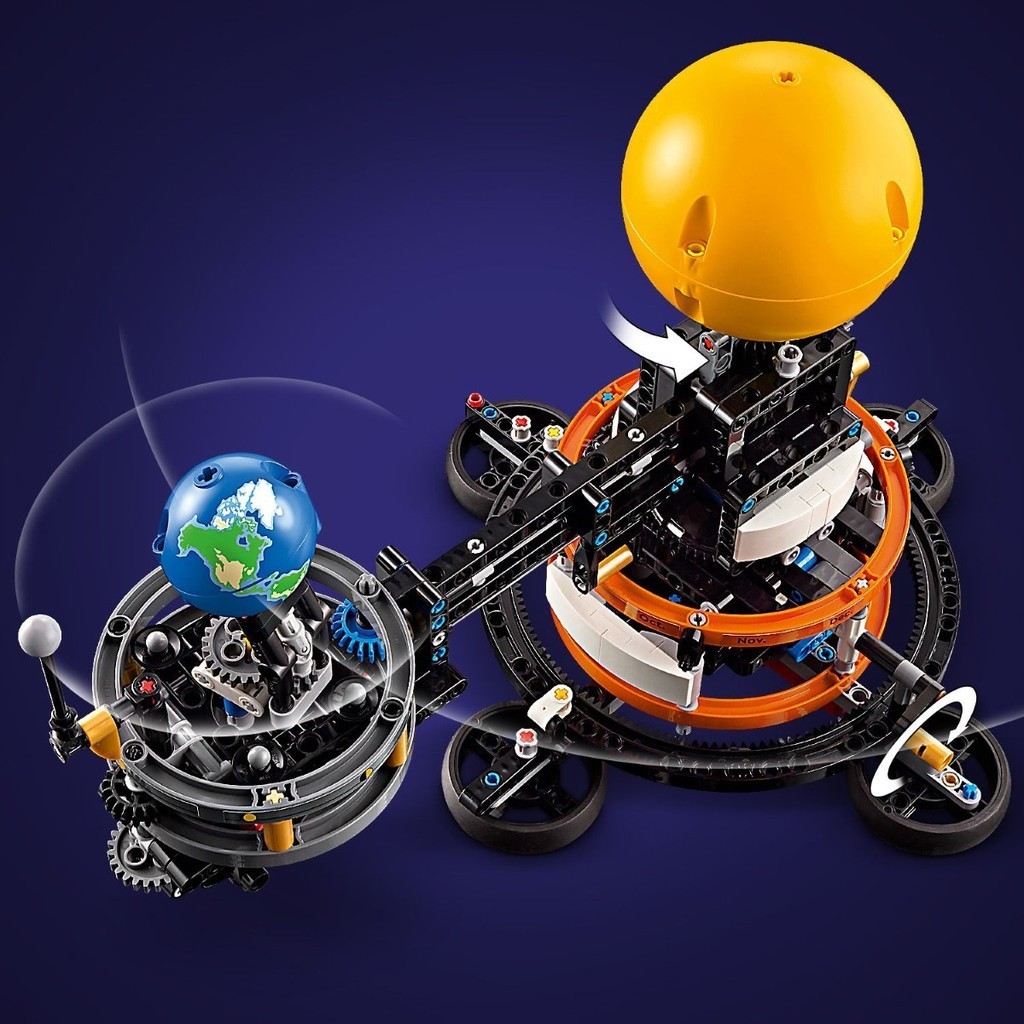 LEGO 42179 Technic Planet Earth and Moon in Orbit Building Toy Set (526 ...