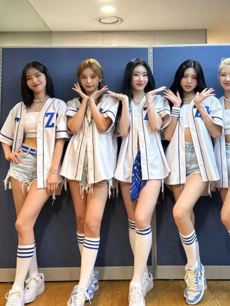 ITZY Women's Group Same Song Costume American Baseball Uniform ...