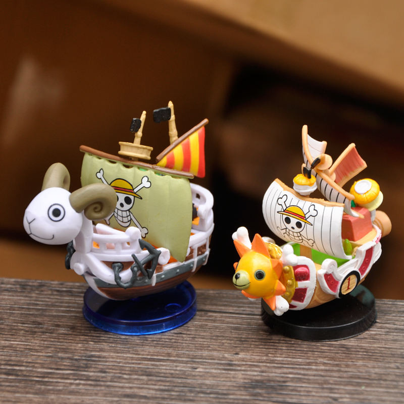 One Piece Figure Model Plays The Super Cute Mini Ship Model Around The ...