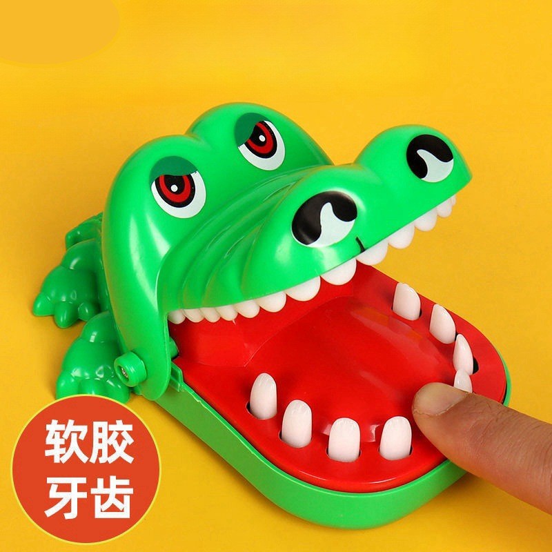 Bite Finger Crocodile Press Teeth Extract Teeth Bite People Decompress ...